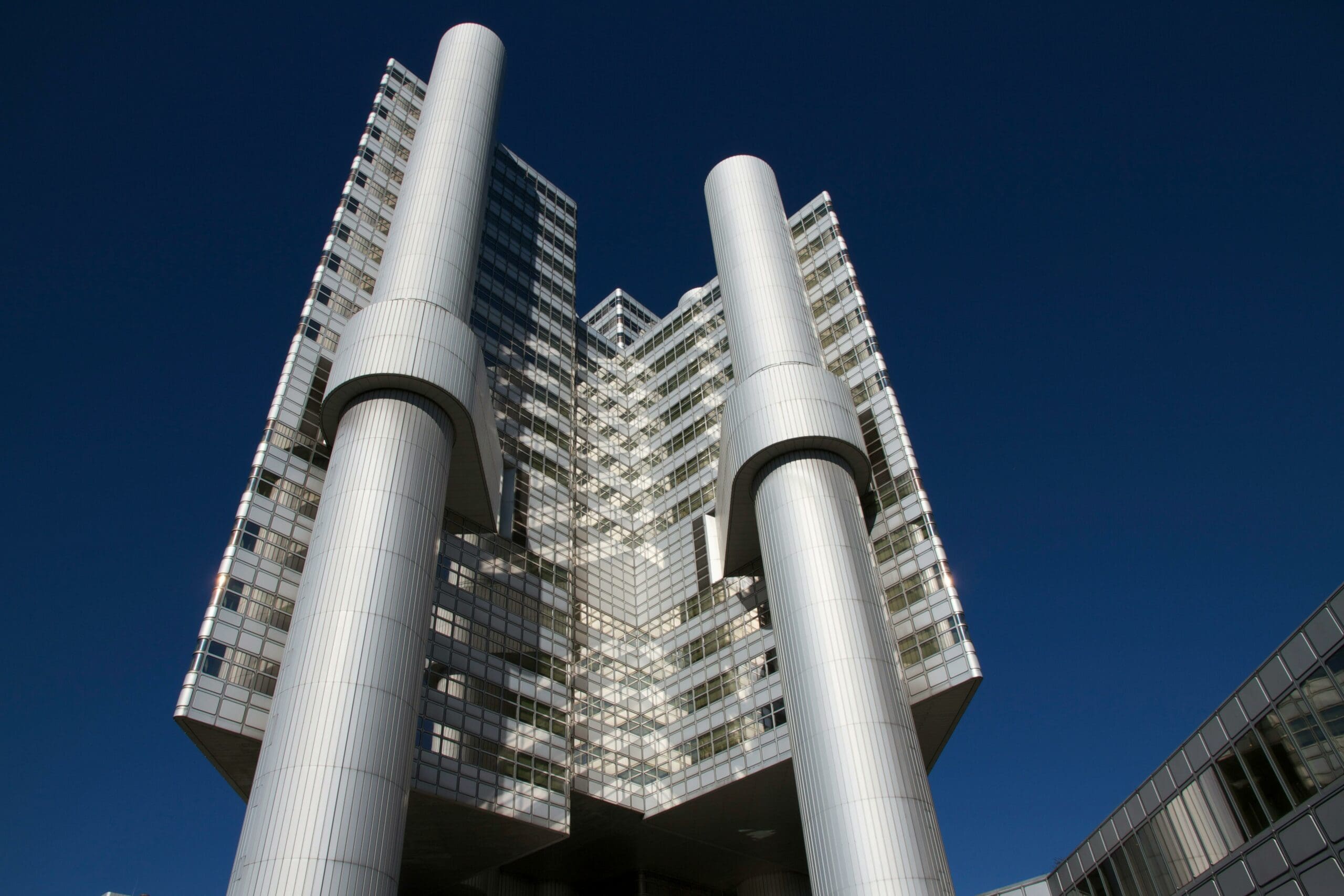 Architectural Shapes: The Influence of Awesome Geometry in Modern ...