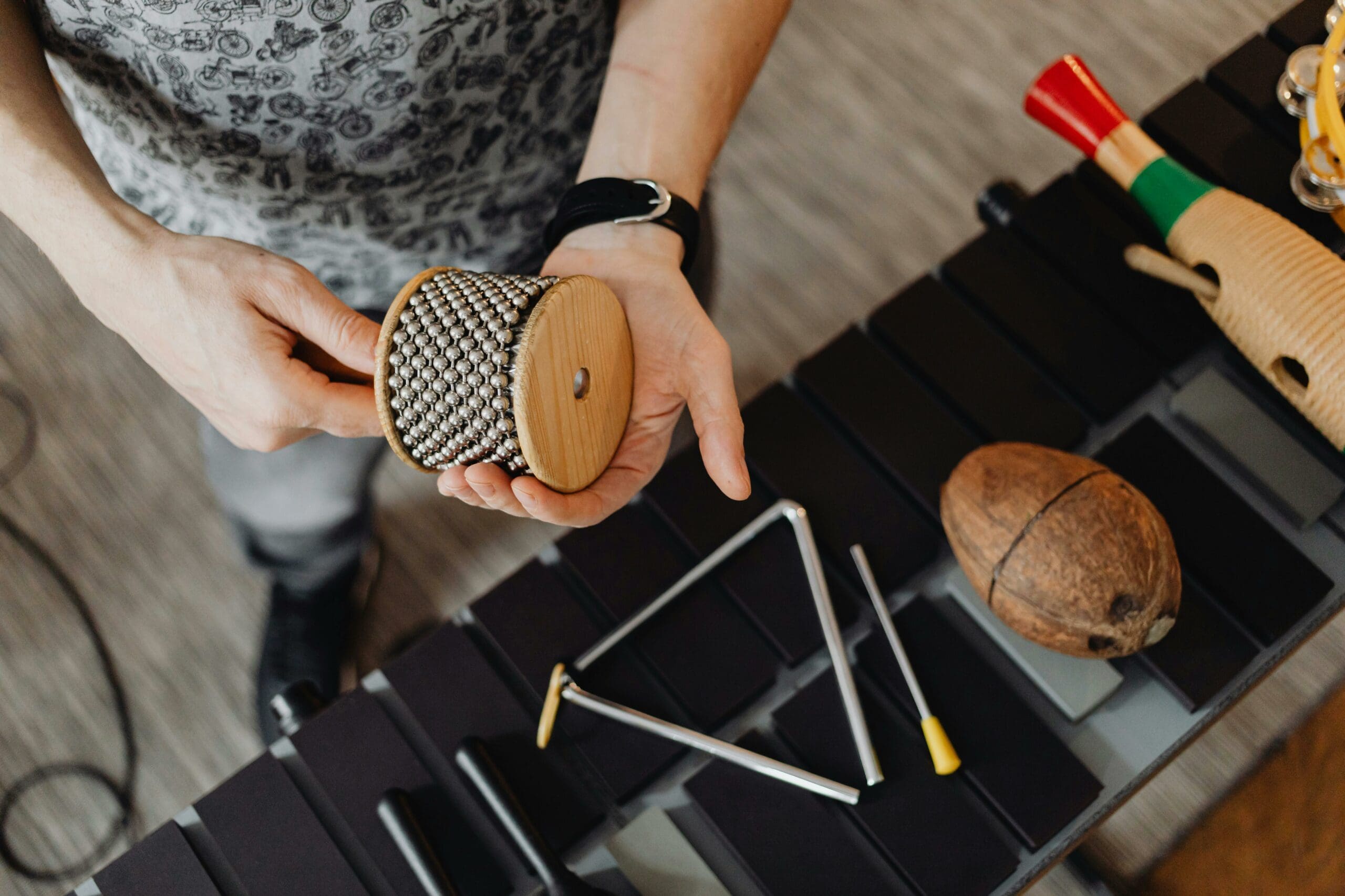 Musical Geometry: Recognising Spectacular Shapes in Musical Instruments ...