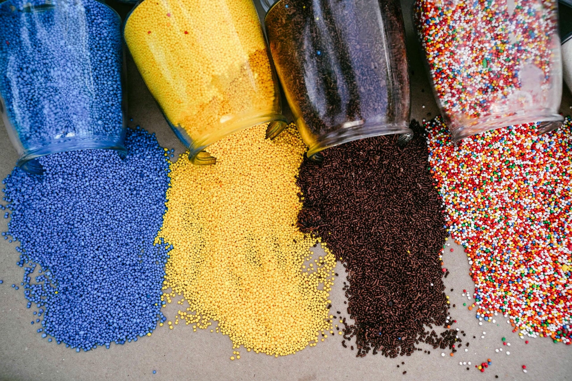 Rainbow in a Jar: Density and Liquid Layering Explained