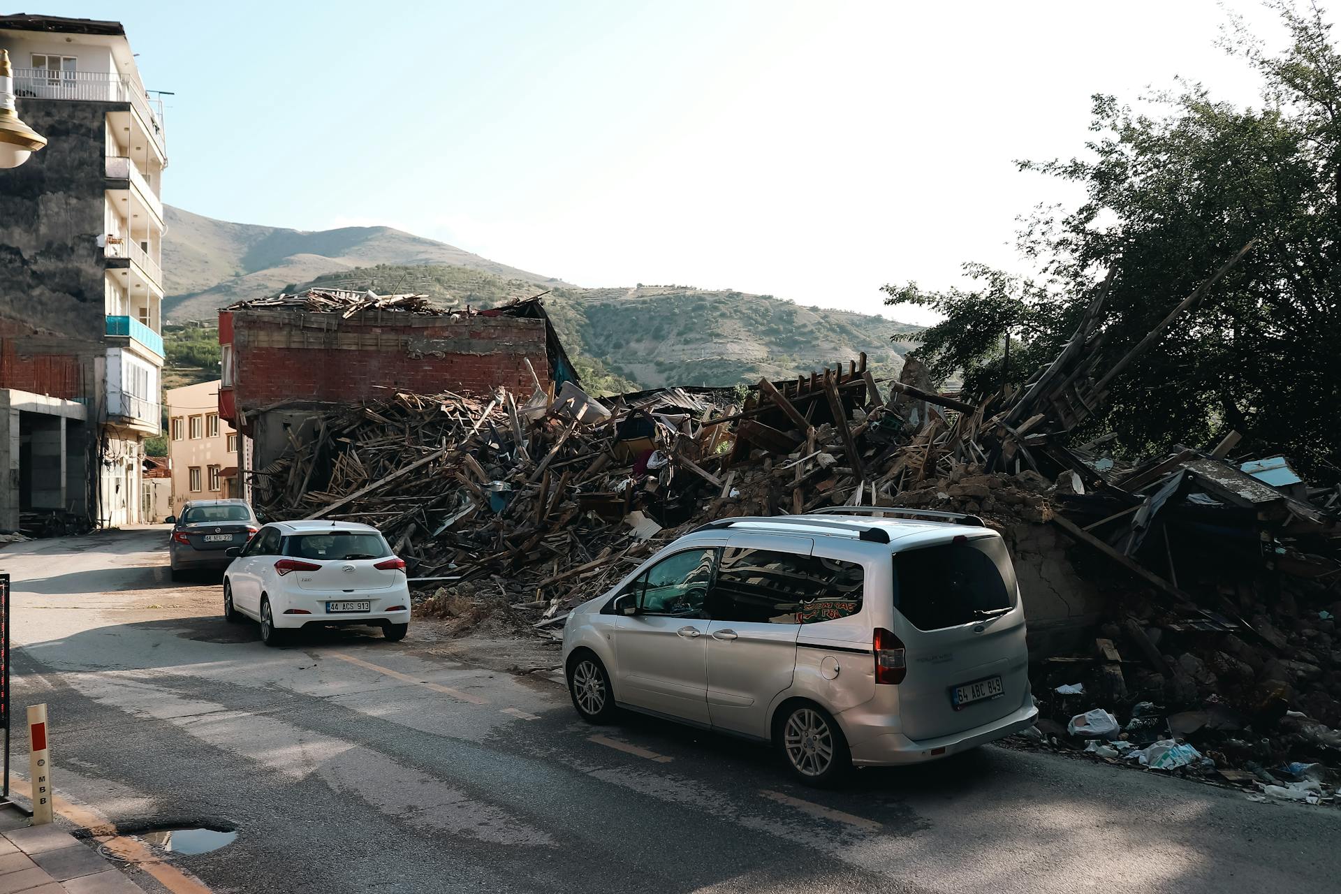 Earthquake Safety: Preparing for Seismic Events
